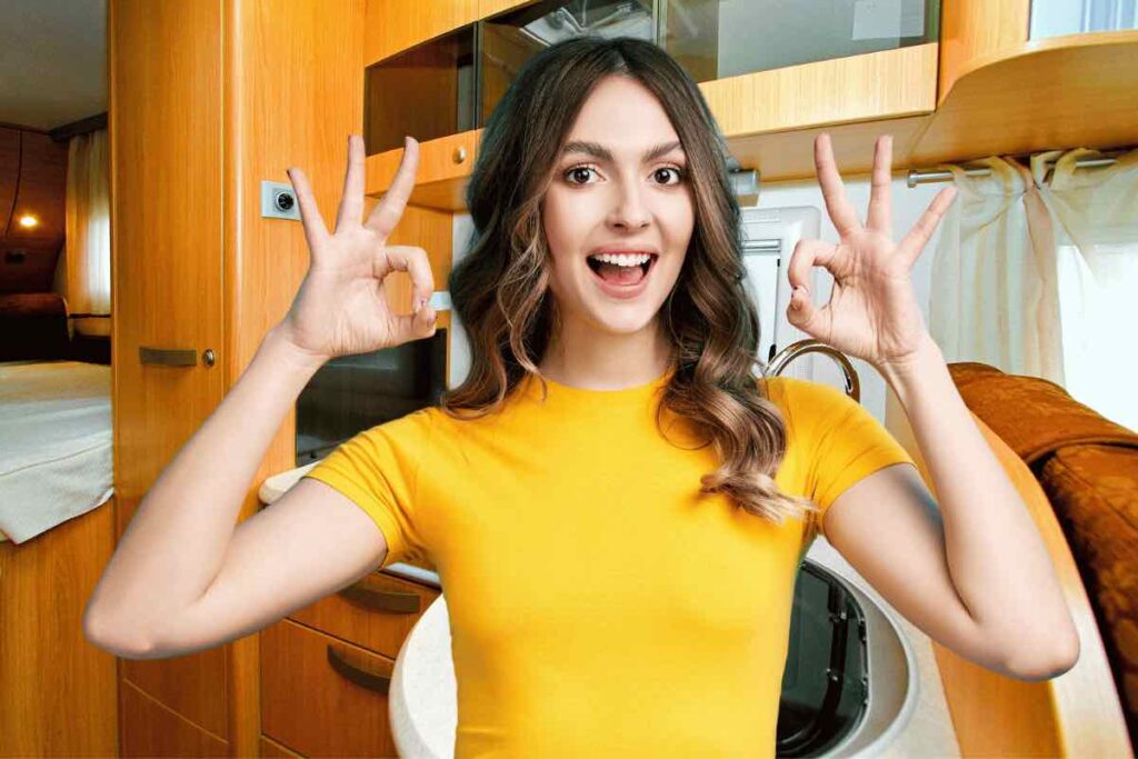 Arriva l'incredibile camper anfibio, passi dall'autostrada a navigare ...