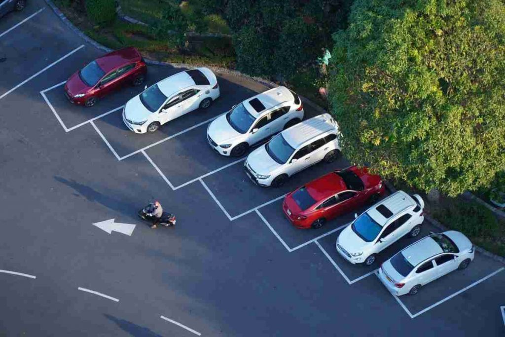 Il posto auto scoperto va accatastato? Cosa dice la normativa ...